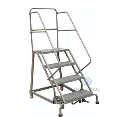 China 150kg Capacity 4 Step Industrial Steel Rolling Ladder 8 Feet Height EN131 Certified for sale