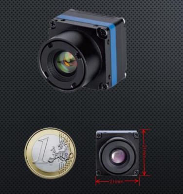 China Security Compact Mini Thermal Imaging Camera with 640x512 Resolution and -20℃ to +450℃ Measurement Range for sale
