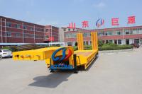 China Mechanical/Hydraulic Ladder Tri-axles 80 tons Utility Lowbed Semi Trailer with Side Walls for sale