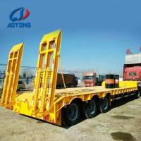 China Transport Excavator with Hydraulic Gooseneck 80Tons 4 Axles Low Bed Trailer and Ladder for sale
