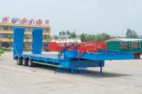 China 50 Ton Capacity Low Boy Truck Semi Trailer with Hydraulic Ramp and Main Beam Q345B for sale