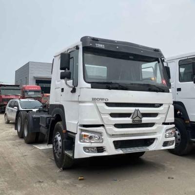China High Capability Sinotruk Howo Cng Tractor Truck Multimedia System Yes 6800x2496x2958 for sale