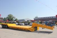 China 60t New Dropdeck Lowboy Semi Trailer Heavy Equipment Carrier Truck for sale