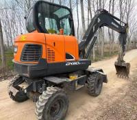 China Pre Owned Doosan Wheel Excavator DX60W Total Transport Width 2000mm for sale