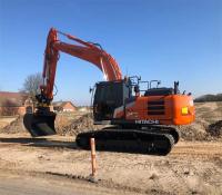 China Hot Sell good condition Second-hand Hitachi ZX240 excavator with 1.2-1.4m³ Bucket capacity for sale