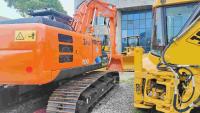 China Good condition  19400KG Orange Second-hand  Hitachi Excavator Zx200 with ISUZU AA-6BGIT Engine for sale