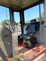 China Cummins Engine Enclosed Cabin Grader with Rear Ripper Attachment for sale
