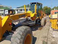 China Enclosed Diesel 4-Cylinder Grader with Rear Ripper Attachment for sale