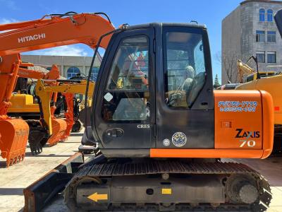 China Used HITACHI ZX70 Mini Japanese Excavator 7 Ton Zaxis 70 with Isuzu Engine Crawler Moving Type for sale