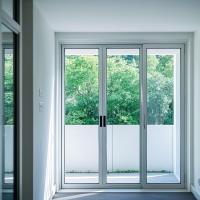 China Sleek Aluminum Folding Door Waterproof Concertina Sliding Doors for sale