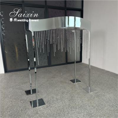 China Luxury Crystal Centerpiece Stand 130cm Height Metal Frame for Wedding Decorations with Custom Color Options for sale