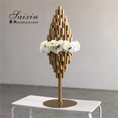China Luxury Gold Metal Pole Stand for Wedding Centerpieces 150cm Height for sale