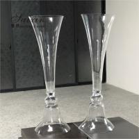 China 80cm Tall Reversible Trumpet Glass Vase for Wedding Decor and Floral Arrangements - 24cm Width, 4.3kg Weight for sale