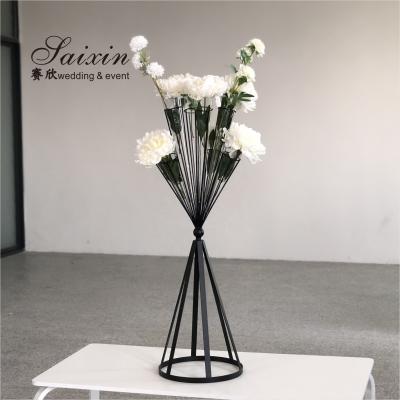 China Slinky Black Metal Flower Stand 100cm H x 42cm W for Wedding Party Decor for sale
