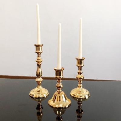 China Gold Metal Candle Holder Centerpiece 150cm Tall Wedding Dining Table Candelabra for sale