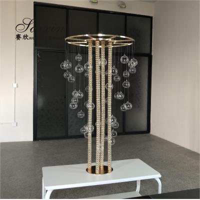 China Gold Metal Flower Table Candle Stand 140cm Wedding Centerpiece Decoration for sale