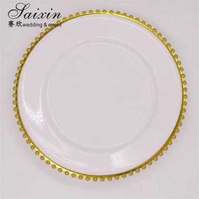 China 33cm Gold Beaded Acrylic Charger Plate - Clear Plastic Wedding Table Decoration with Custom Color Options for sale
