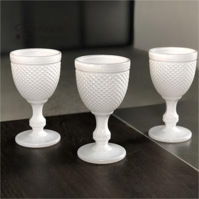 China Elegant Diamond Design Thick White Wine Glasses 250ml/301ml for Wedding Events and Parties for sale