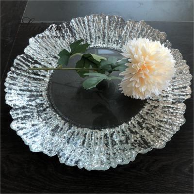 China 13 Inch Glass Charger Plates for Formal Dining Plant Pattern Custom Color 18cm Height for sale