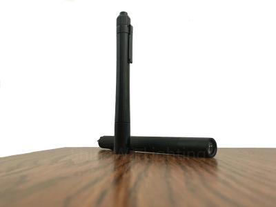 China IP64 Waterproof Mini LED Flashlight 250 Lumens 100m Beam Distance with Clip for Outdoor Work for sale