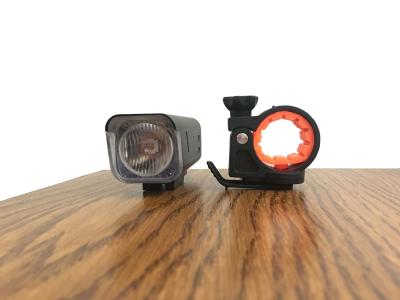 China IP64 Waterproof LED Bike Light with 350 Lumen Output and 120m Beam Distance - Powered by 4 AA Batteries for sale