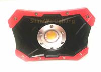 China 5W Solar Rechargeable LED Work Light with 700 Lumen Output, IP65 Waterproof, and Adjustable Magnet Handle for sale
