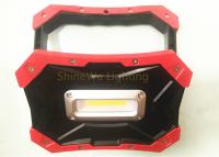 China 5W Solar Powered LED Flood Light with Adjustable Handle, 600-700 Lumen Output, IP65 Waterproof for Construction Sites for sale
