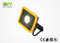 China 15W 2200 Lumen Portable LED Flood Light with 6600mAh Battery, IP65 Waterproof & Magnetic Base for sale