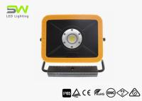 China 15W 2000 Lumen Rechargeable LED Work Light IP65 USB Handheld with 360 Rotatable Stand for sale