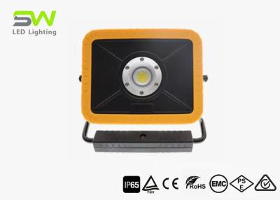 China 15W 2000 Lumen Rechargeable LED Work Light IP65 USB Handheld with 360 Rotatable Stand for sale