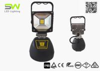 China EMC 10W 1000LM LED Portable Flood Light with Power Bank IP65 Aluminum for sale