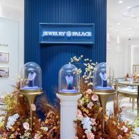 China High Strength Jewelry Showroom Secure  Lockable Jewellery Display Cases for sale