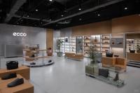 China Full Set Shoe Store Display Fixtures Industrial Wood Shoe Display Rack for sale