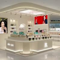 China Creative Eco-Friendly Heavy Duty Cosmetic Display Showcase LED Lighting Customizable Retail Makeup Store Furniture for Cosmetic for sale