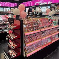 China Luxury Professional Cosmetic Display Furniture with LED Lighting and Eco-Friendly Design for Retail Stores for sale
