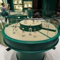 China Luxury Wall Mounted Watch Showcase Display LED Personalized Watch Display Case for sale