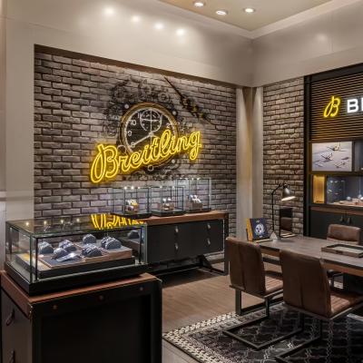China Luxury Wall Glass Watch Showcase Boxvfor Shop And Retail Store Interior Design for sale