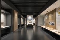 China Modernist Steel Glass Exhibition Case Luxury Retail Museum Exhibition Display Cases for sale