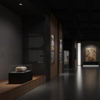 China Modernist Steel Glass Exhibition Case Luxury Retail Museum Exhibition Display Cases for sale