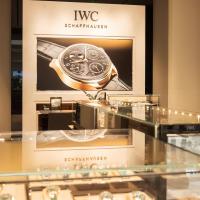 China Custom Retail Display Stand with LED and Lockable Glass for Watch Store Design for sale