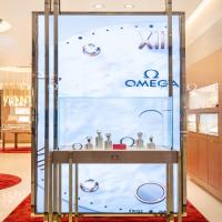 China Luxury Watch Display Cabinet with Glass and LED for Retail Store and Shop Kiosk for sale