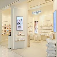 China Creative Perfume Store Furniture with Skincare Display Showcases for Boutique Cosmetic Shop Interior Decoration for sale