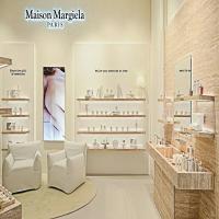 China Bespoke Stainless Steel & Tempered Glass Perfume Skincare Display Furniture LED Lighting Eco-Friendly Durable for Retail Stores for sale