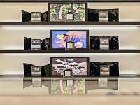 China Bespoke Stainless Steel & Tempered Glass Perfume Skincare Display Furniture LED Lighting Eco-Friendly Durable for Retail Stores for sale