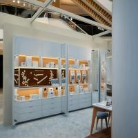 China Elegant Perfume Store Display Showcase and Skincare Furniture for Retail Cosmetic Shop Interior Decoration for sale