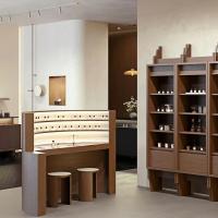 China Modern Design Perfume Store Display Cabinet Glass Showcase Cosmetic Shop Counter for sale