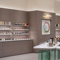 China Custom Size Glass Perfume Showcase Display Cabinet for Shopping Mall Shop for sale