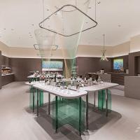 China Custom Size Glass Perfume Showcase Display Cabinet for Shopping Mall Shop for sale