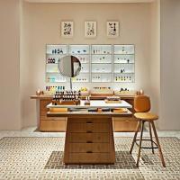 China Modern Glass Perfume Showcase Display Cabinet for Cosmetic Shop and Mall for sale