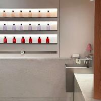 China Factory Price Glass Perfume Display Cabinet Showcase for Cosmetic Shop Mall for sale